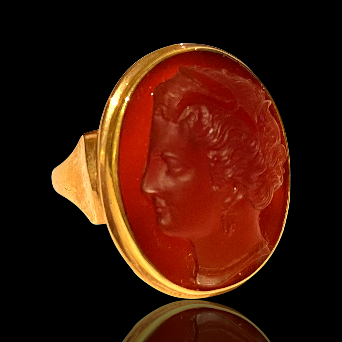 Cameo Gold Ring – PetitMusee